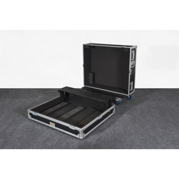 ShowCase - M32 Live Console flight case on wheels with dogbox | My Website